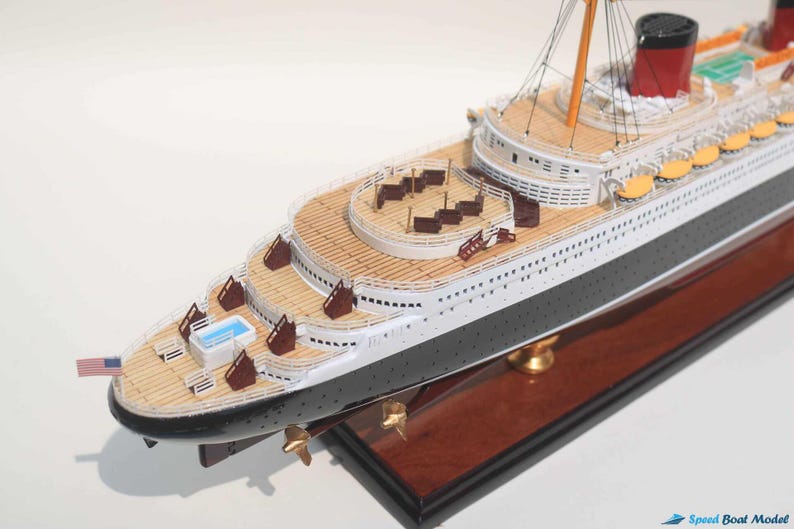 SS Normandie Cruise Ship Model: Ocean Liner Decor (32.28") - Etsy