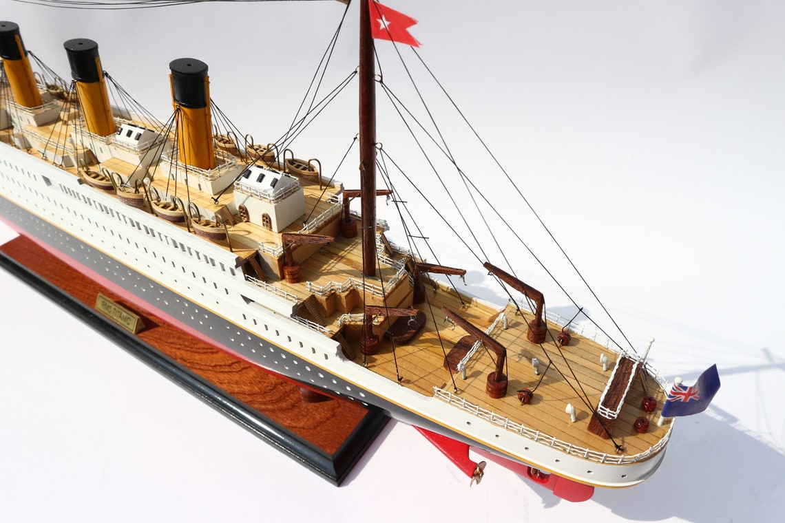 RMS Titanic Painted Ocean Liner Model 31.5 Titanic Cruise Ship Model ...