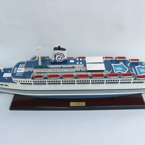 Handcrafted SS Sea Breeze Ocean Liner Model, 24" - Etsy