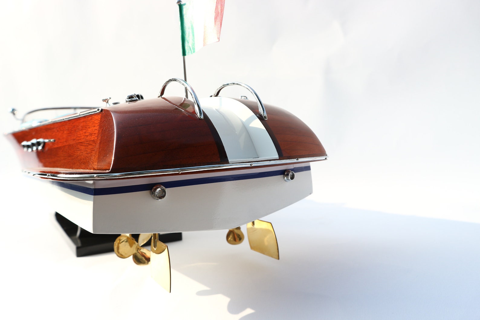 Blue Riva Aquarama Classic Speed Boat Model Riva Model Boats Italian ...