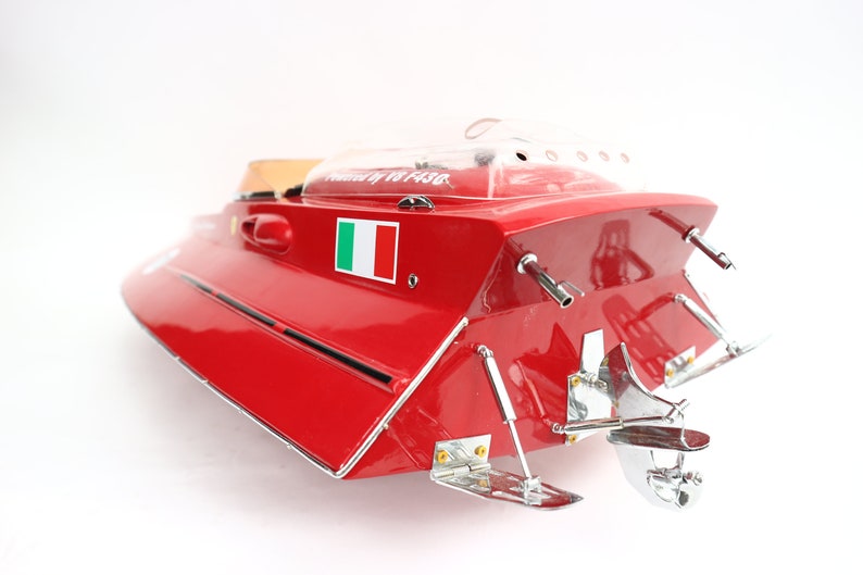 Ferrari F430 Classic Speed Boat Model 30 and 36.2 model Modern Yachts ...
