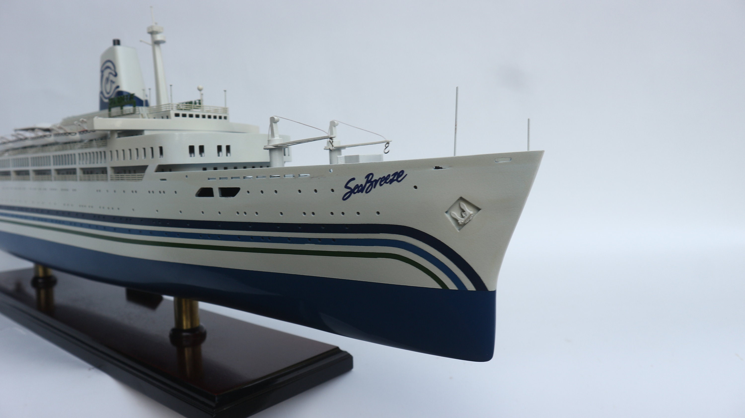 Handcrafted SS Sea Breeze Ocean Liner Model, 24" - Etsy
