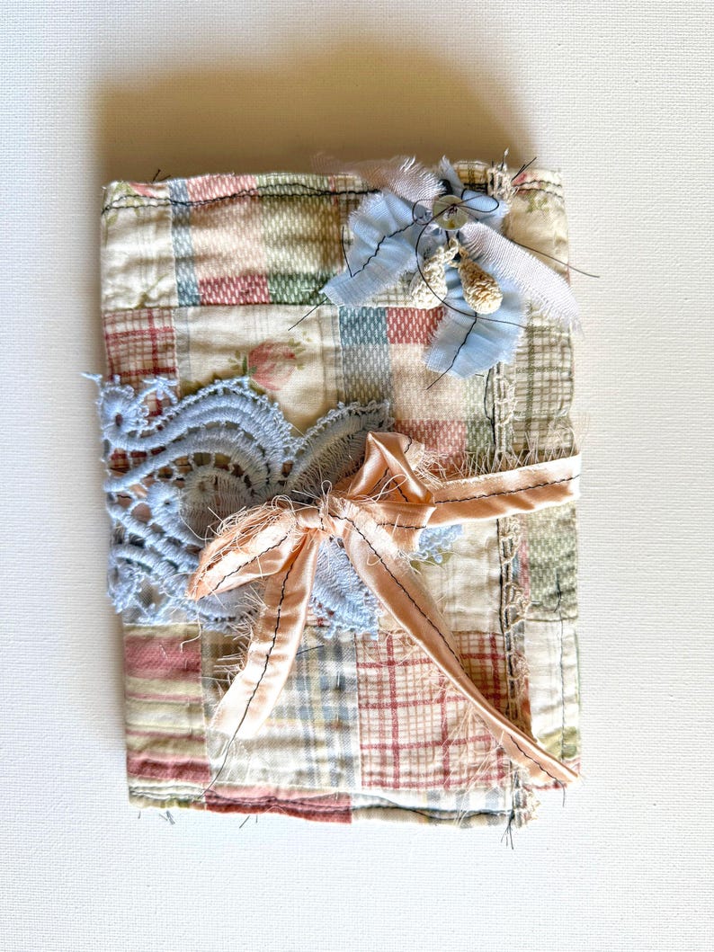 Vintage Quilt Tri Fold - Etsy