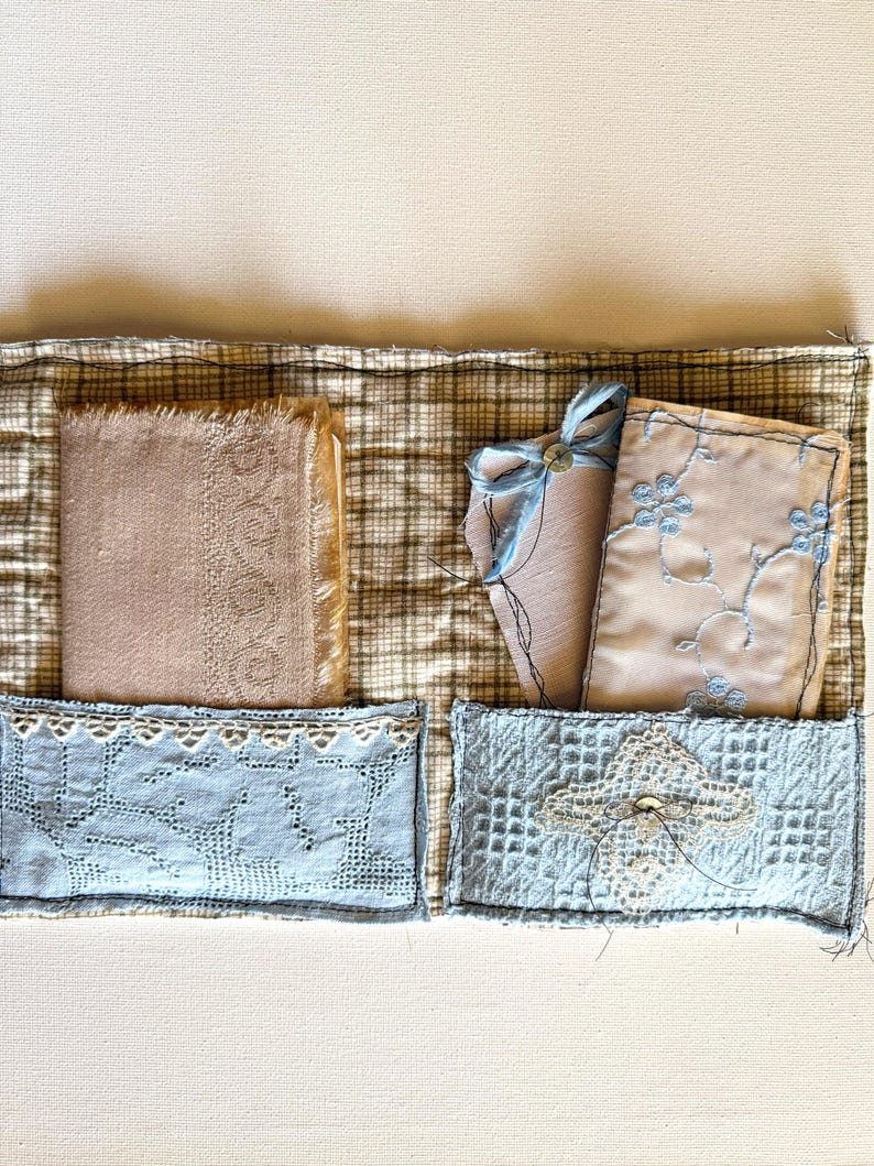 Vintage Quilt Tri Fold - Etsy