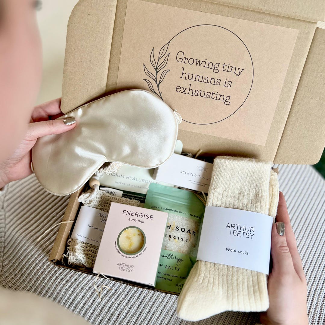 Mum to Be Gift, Growing Tiny Humans is Exhausting, Pregnancy Gifts ...