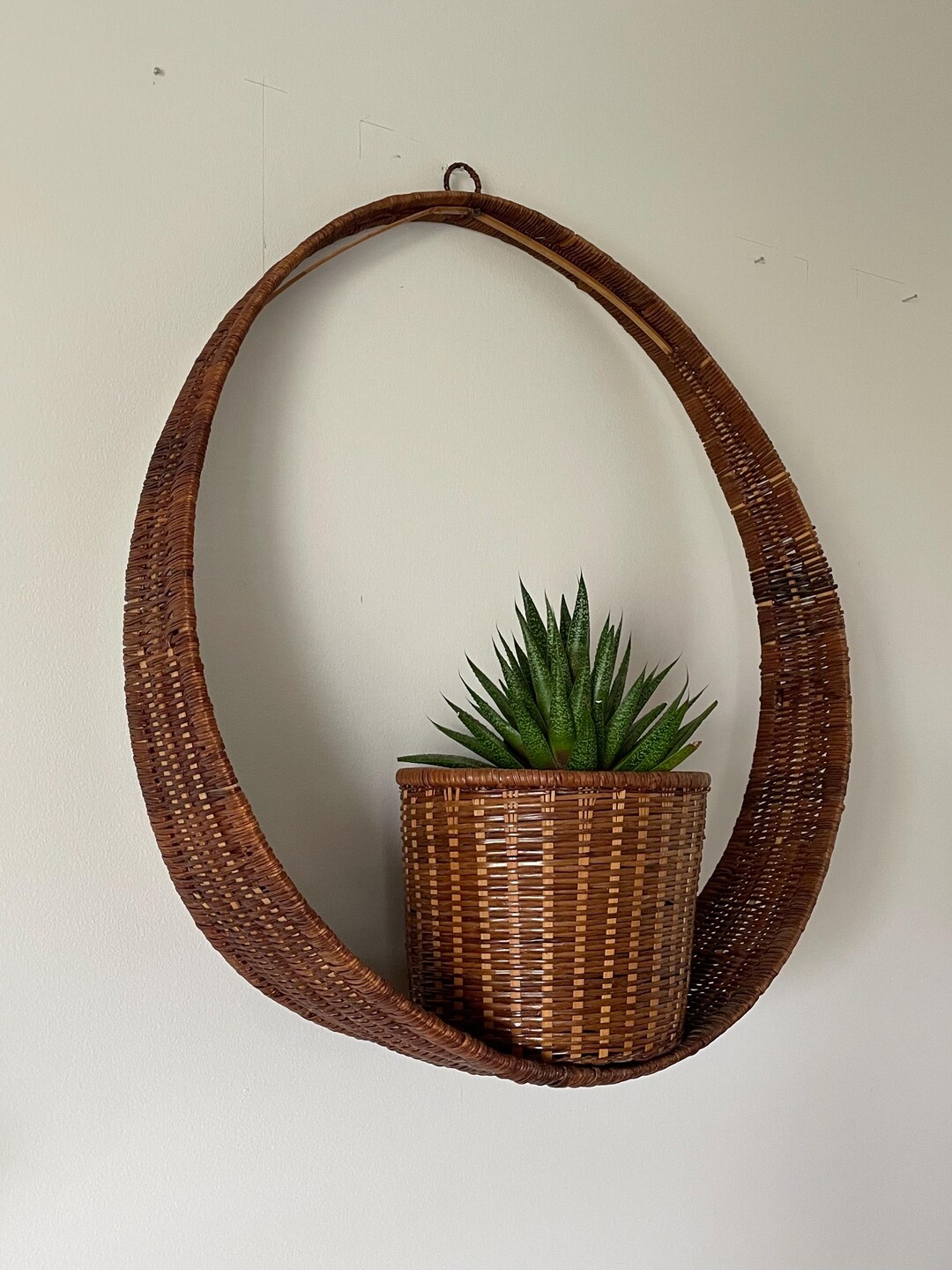 Midcentury Round Wicker Planter Wall Hanging - Etsy