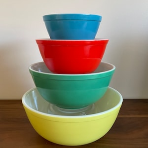 Vintage Pyrex Primary Colors Mixing Bowls - Etsy