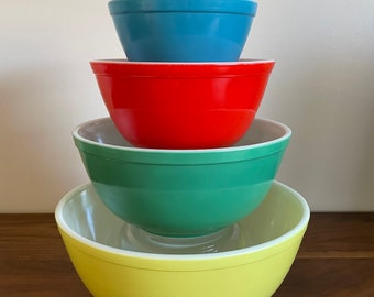 Pyrex Nesting Bowls, Set of 4, Made in USA Vintage Retro Primary Colors ...