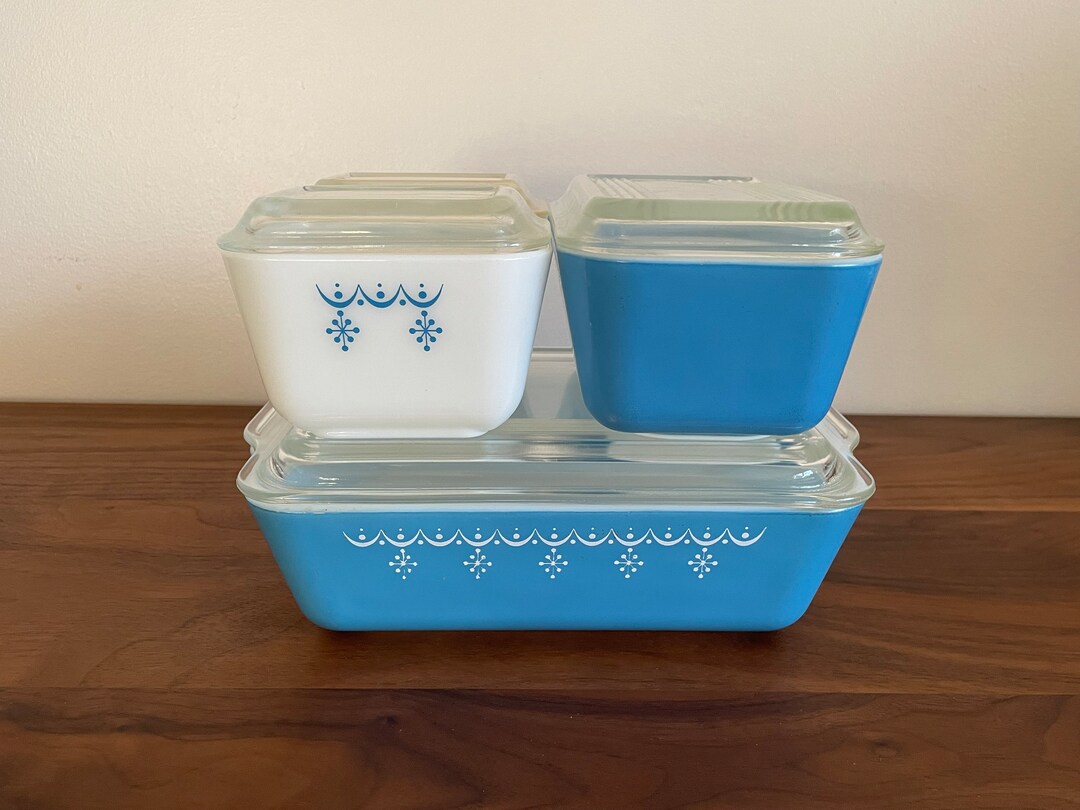 Vintage Pyrex Snowflake Refrigerator Set - Etsy