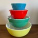 Vintage Pyrex Primary Colors Mixing Bowls - Etsy
