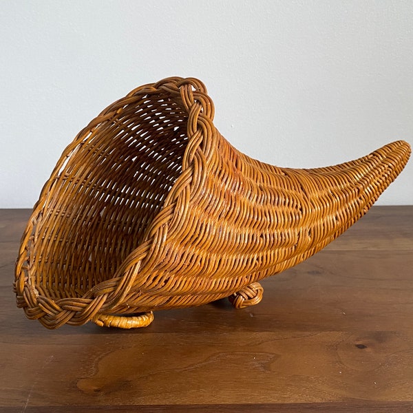 Shop Cornucopia Basket - Etsy