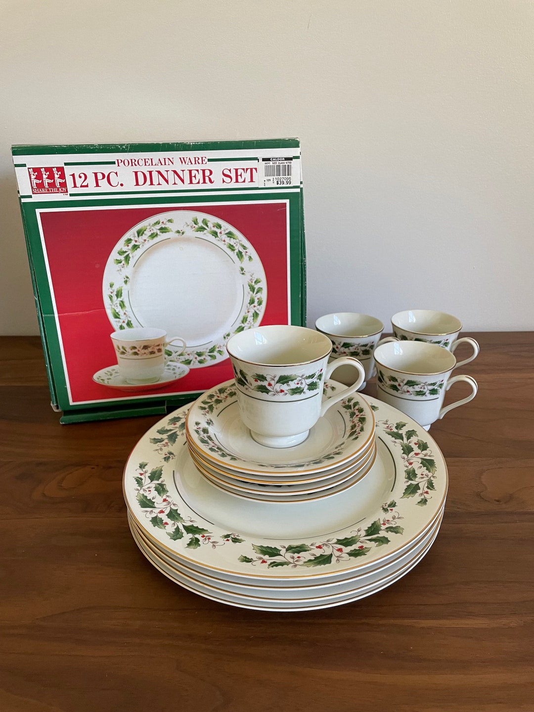 Vintage Christmas 12 Piece Setting Porcelain Ware Dinnerware Set ...