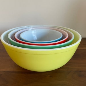 Vintage Pyrex Primary Colors Mixing Bowls - Etsy