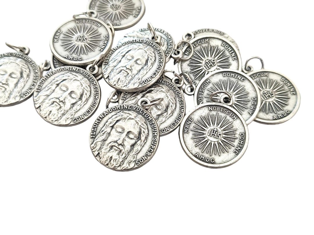 Holy Face of Christ Medal: Oxidized Silver, Made in Italy - Etsy