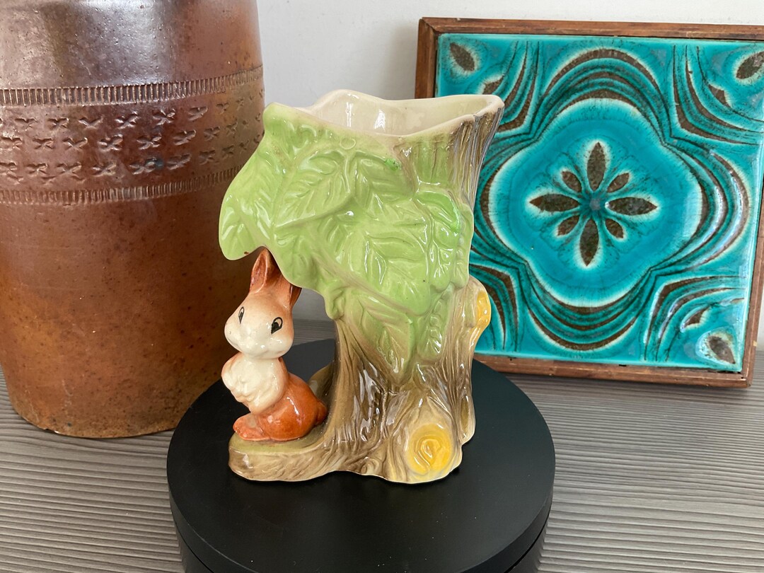 Kitsch Eastgate Pottery, Withernsea Rabbit & Tree Posy Vase, Fauna ...