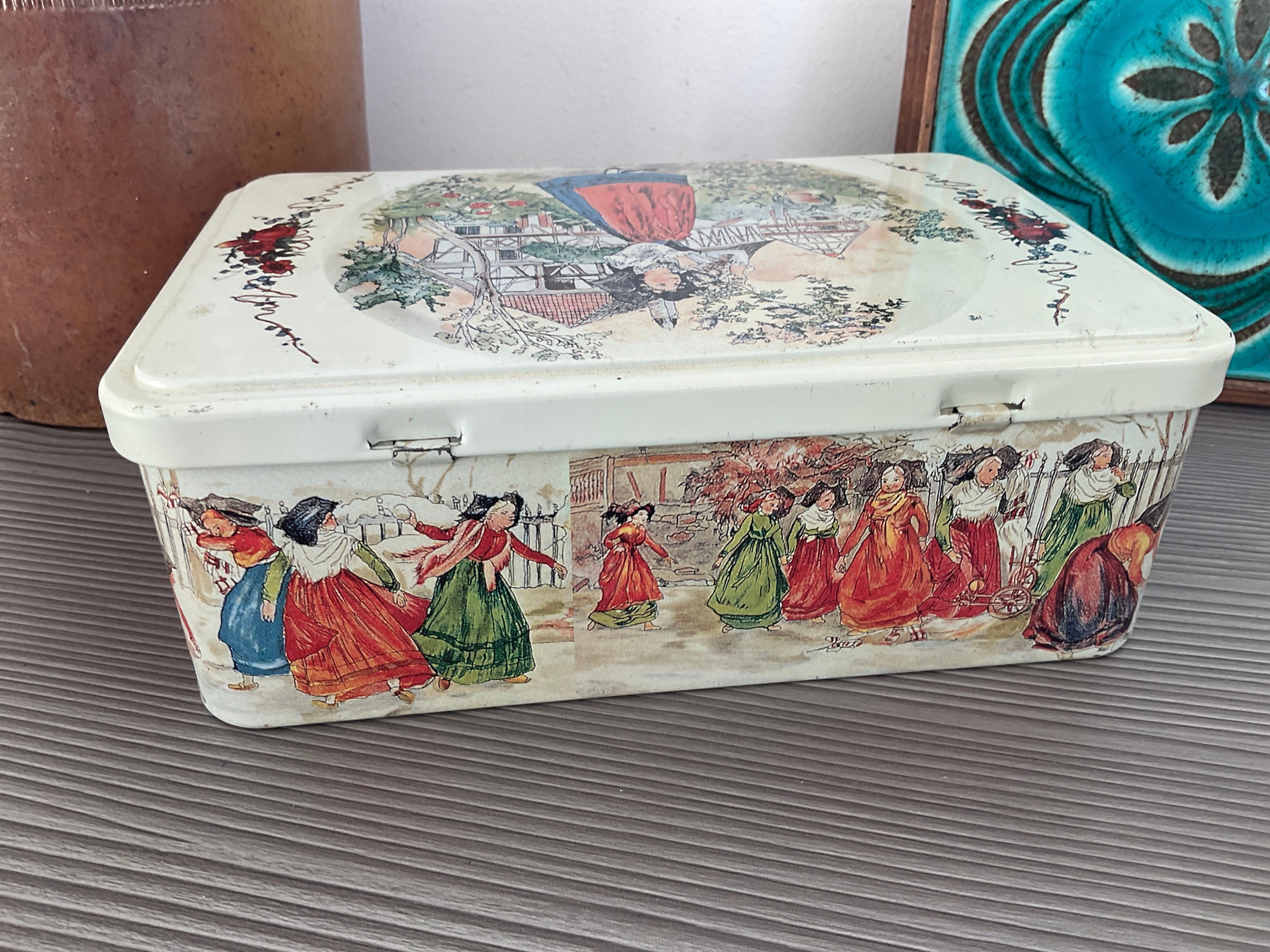 French Vintage MASSILLY Biscuit Tin, Collectable Cookie Tin - Etsy