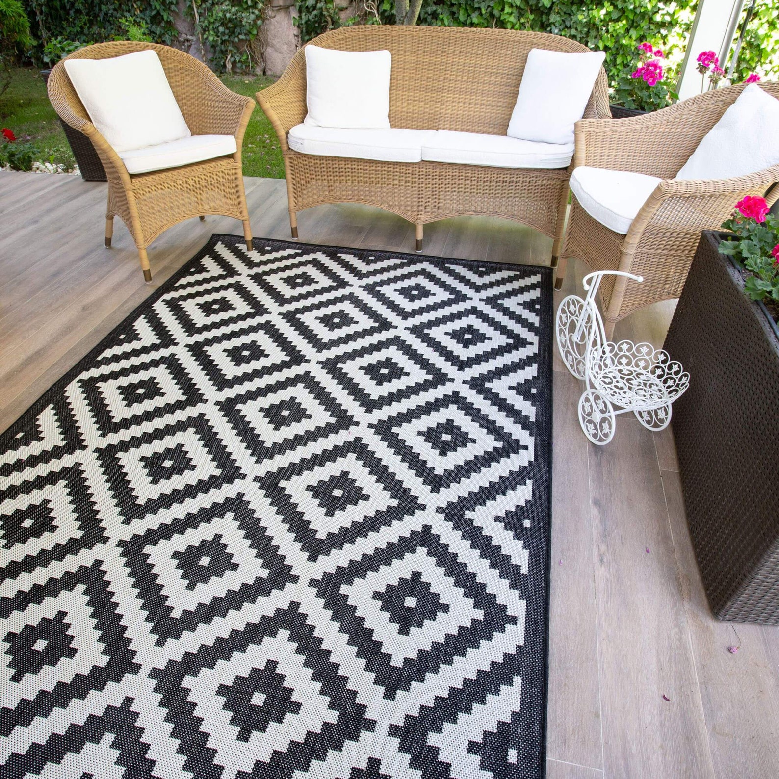DIAMOND DESIGN BLACK Outdoor & Indoor Rug Durable Weather - Etsy UK
