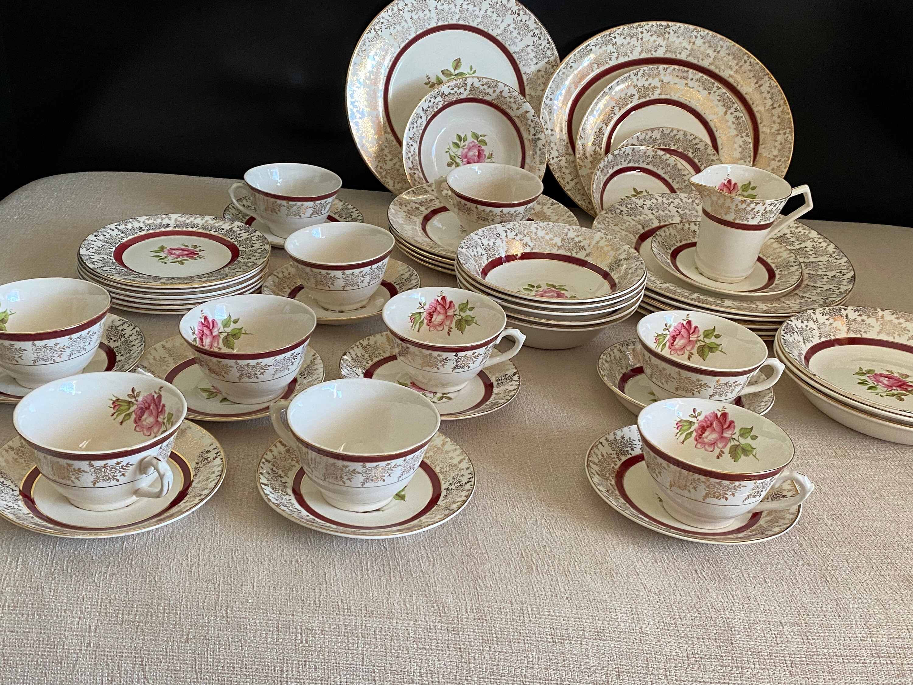 Vintage Set 50 Pc Royal Alma Warranted 22 K Gold. Dinnerware Set - Etsy