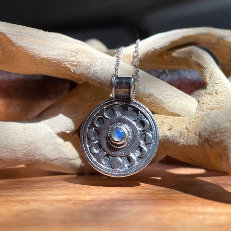 Moon Phase Necklace - Etsy