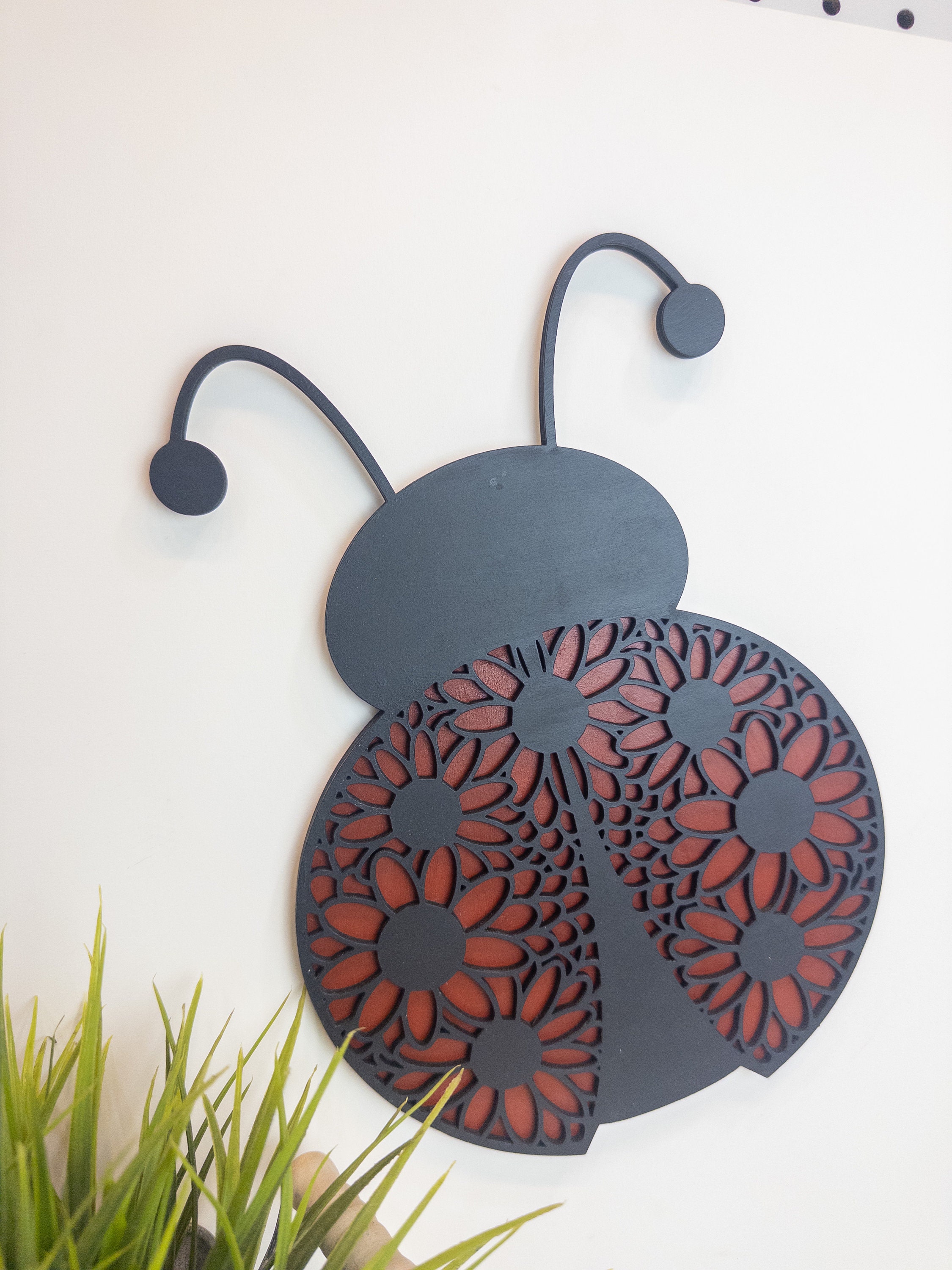 Daisy Lady Bug Wall Hanging, Door, or Shelf Decor - Etsy