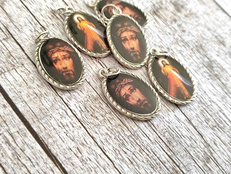 Holy Face Medals Precious Holy Face Jesus Merciful Jesus 5 Pcs - Etsy