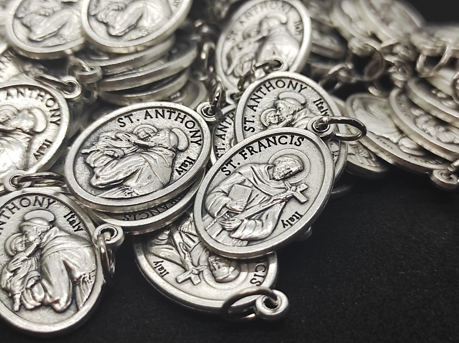 St Anthony Medals Francis Medals Box 15, 25, 50 , 100 Pcs Holy Medal - Etsy