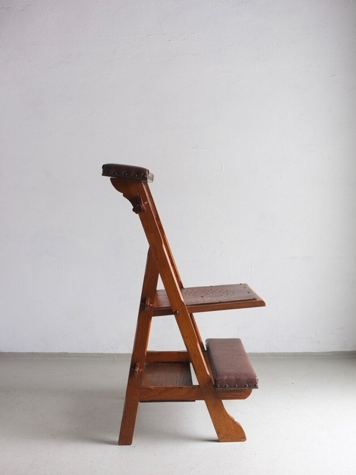 Vintage Carved Wood Prayer Chair With a Folding Seat, and Kneeler - Etsy