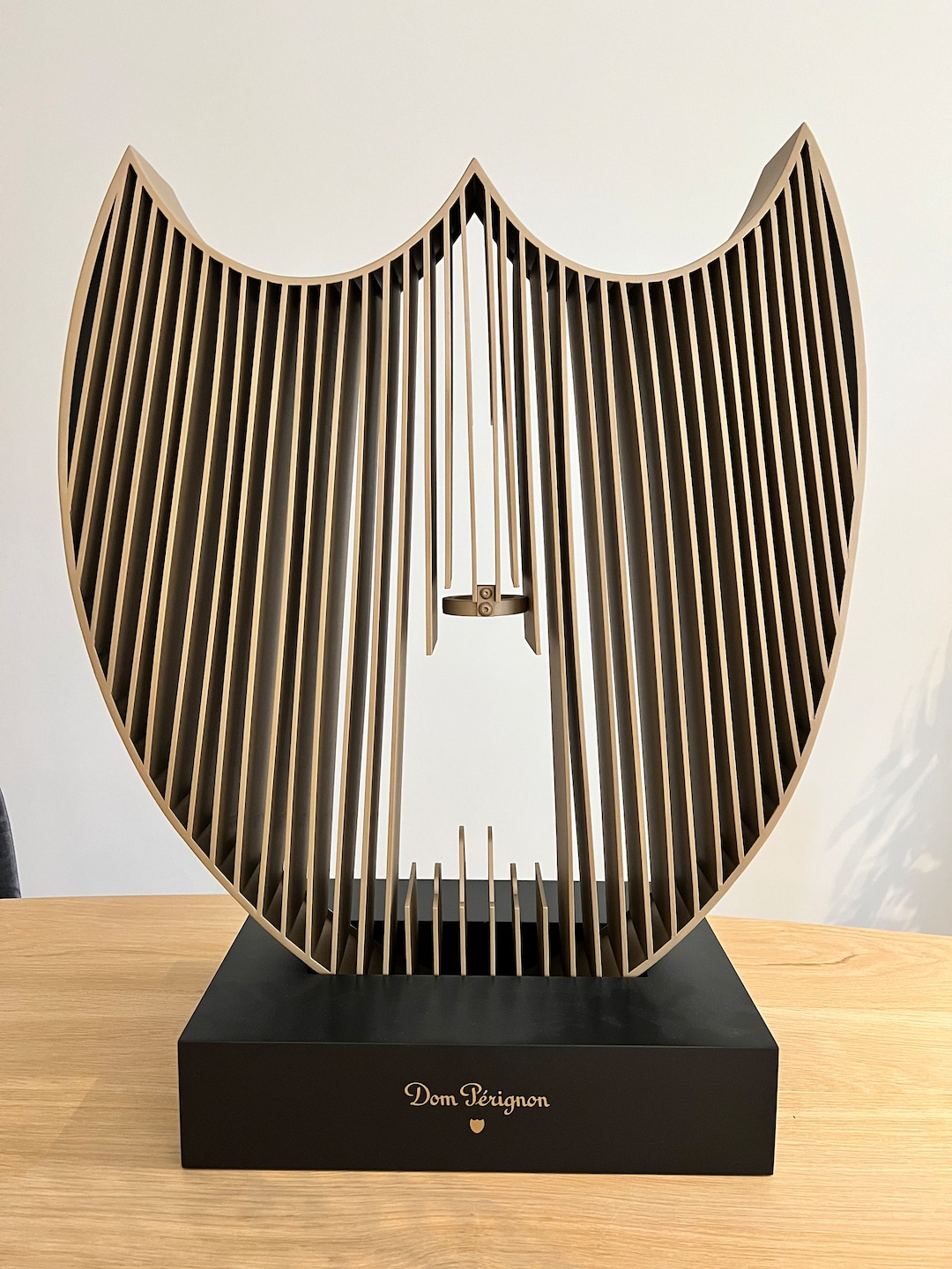 Dom Perignon Display botella Escudo - Etsy España