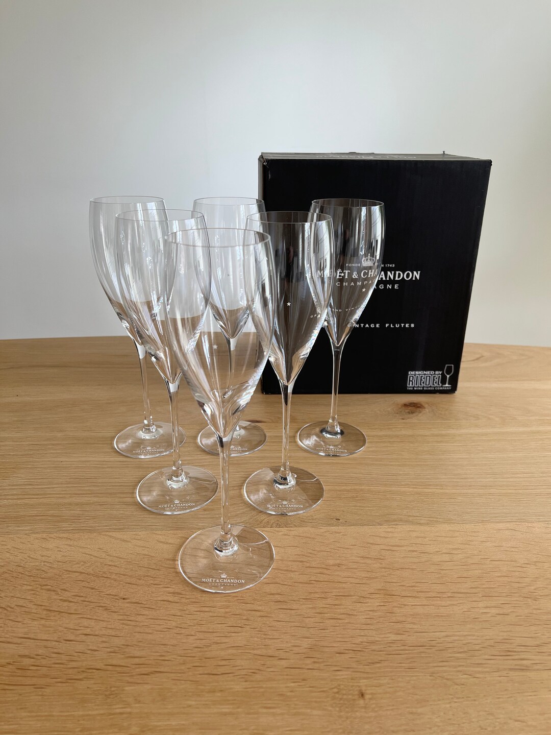 Moët & Chandon grand Vintage Flutes Crystal Glasses by Riedel Champagne ...
