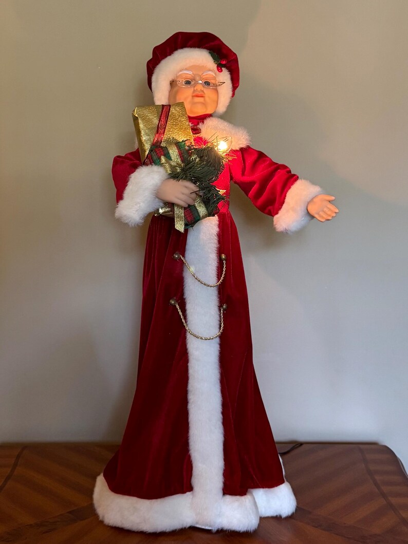 Vintage Holiday Living 28” Animated Mrs. Santa With Presents – Musical ...