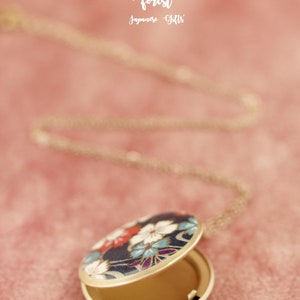 Japanese Chiyogami Locket Necklace,photo Necklace,necklace Locket ...