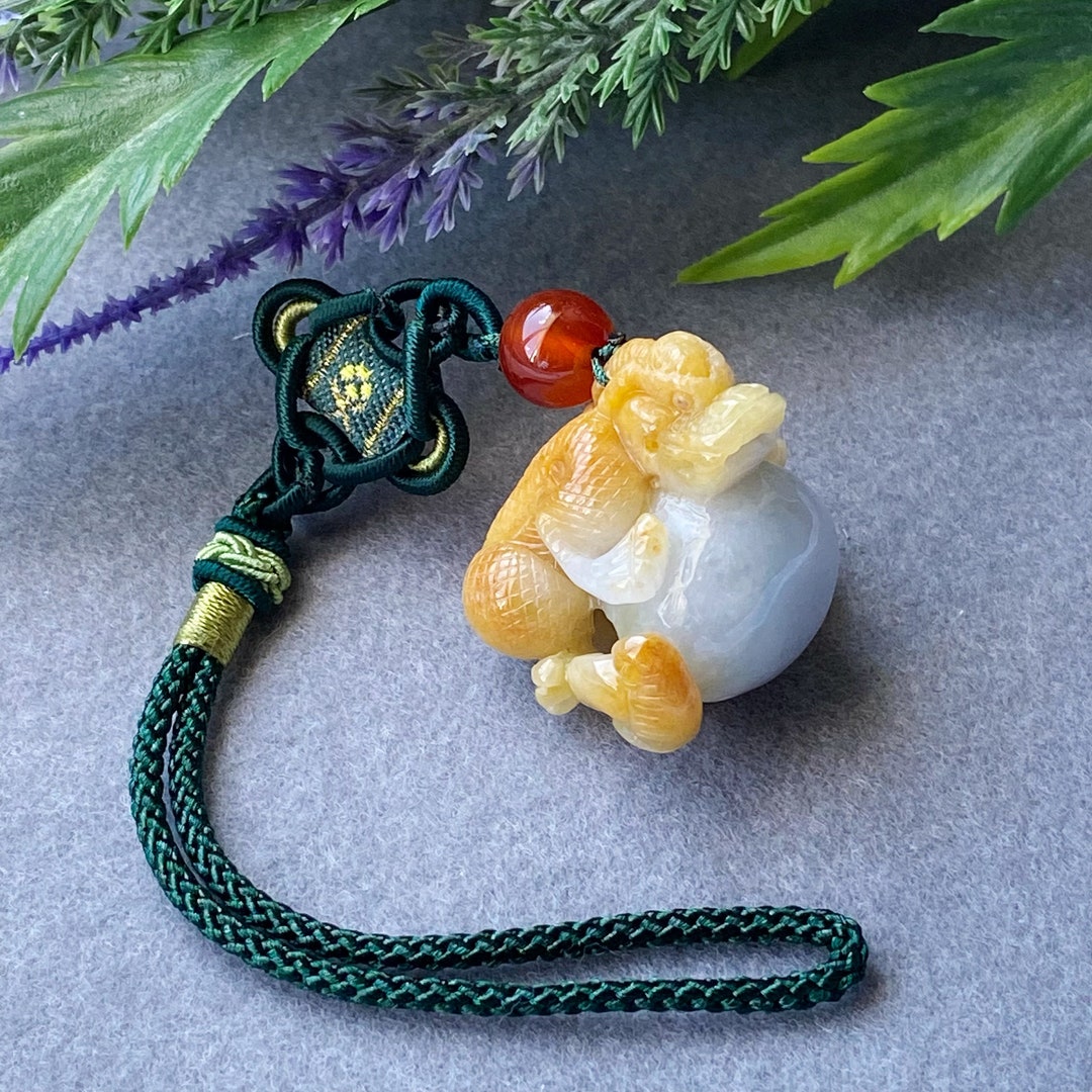 Cute Waxy Yellow With Tinted Blue White Creative Carving Pixiu With ...