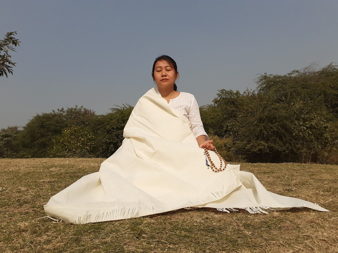Ahimsa Large Handwoven White Pureraw Eri Silk Buddhist Tantrik ...