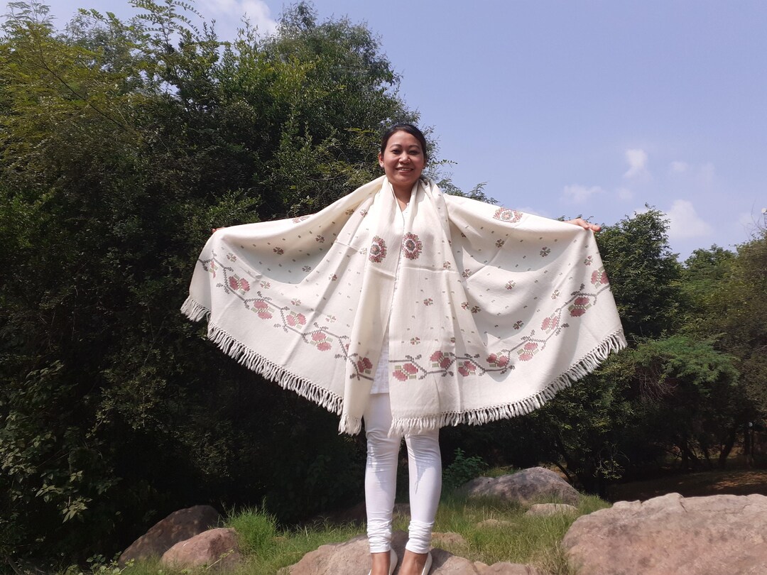 Handwoven Embroidered White Pure Himalayan Wool Meditation Shawl ...