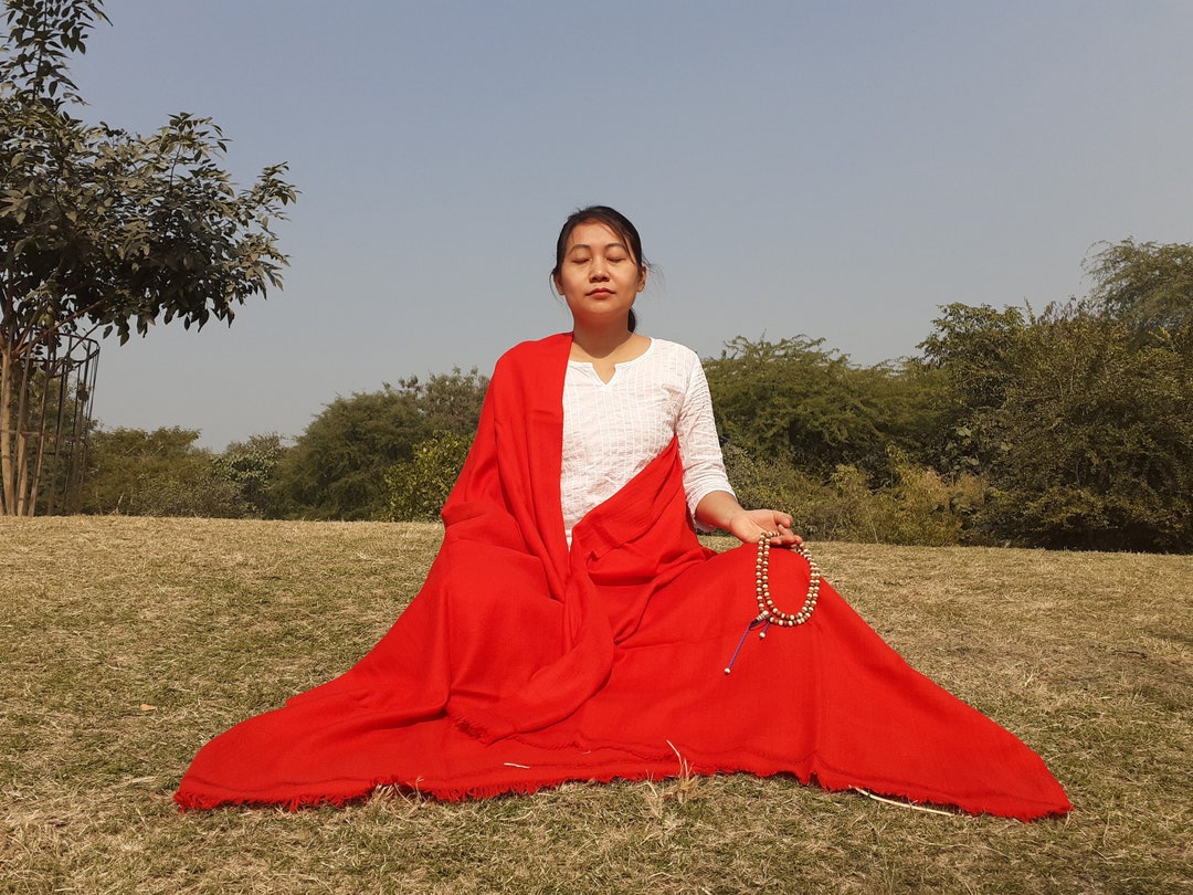 Budha Handwoven Red Buddhist Monk Pure Himalayan Angora Wool Meditation ...