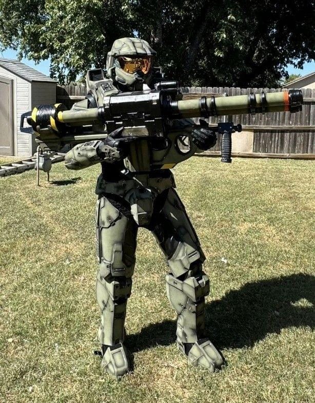 HALO Master Chief Deluxe Helmet - LED Lights on Each Side - Battle ...