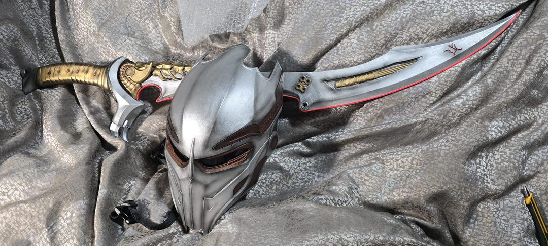 BADLANDS Dek Predator Helmet & Sword With Led Lights - High Quality 3D ...
