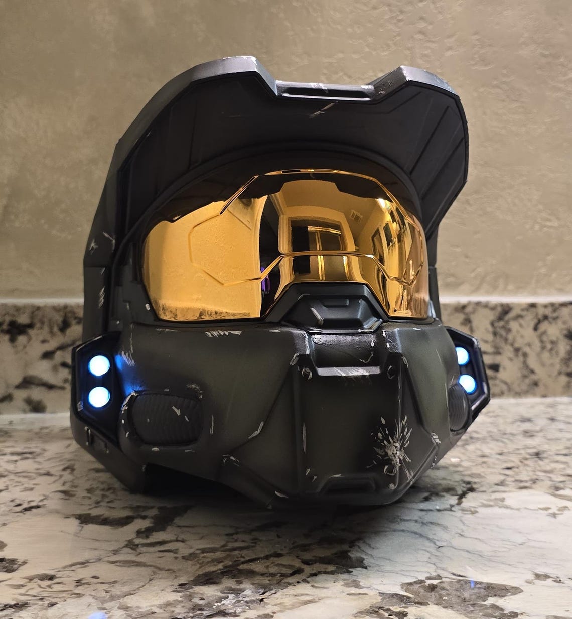 HALO Master Chief Deluxe Helmet - LED Lights on Each Side - Battle ...