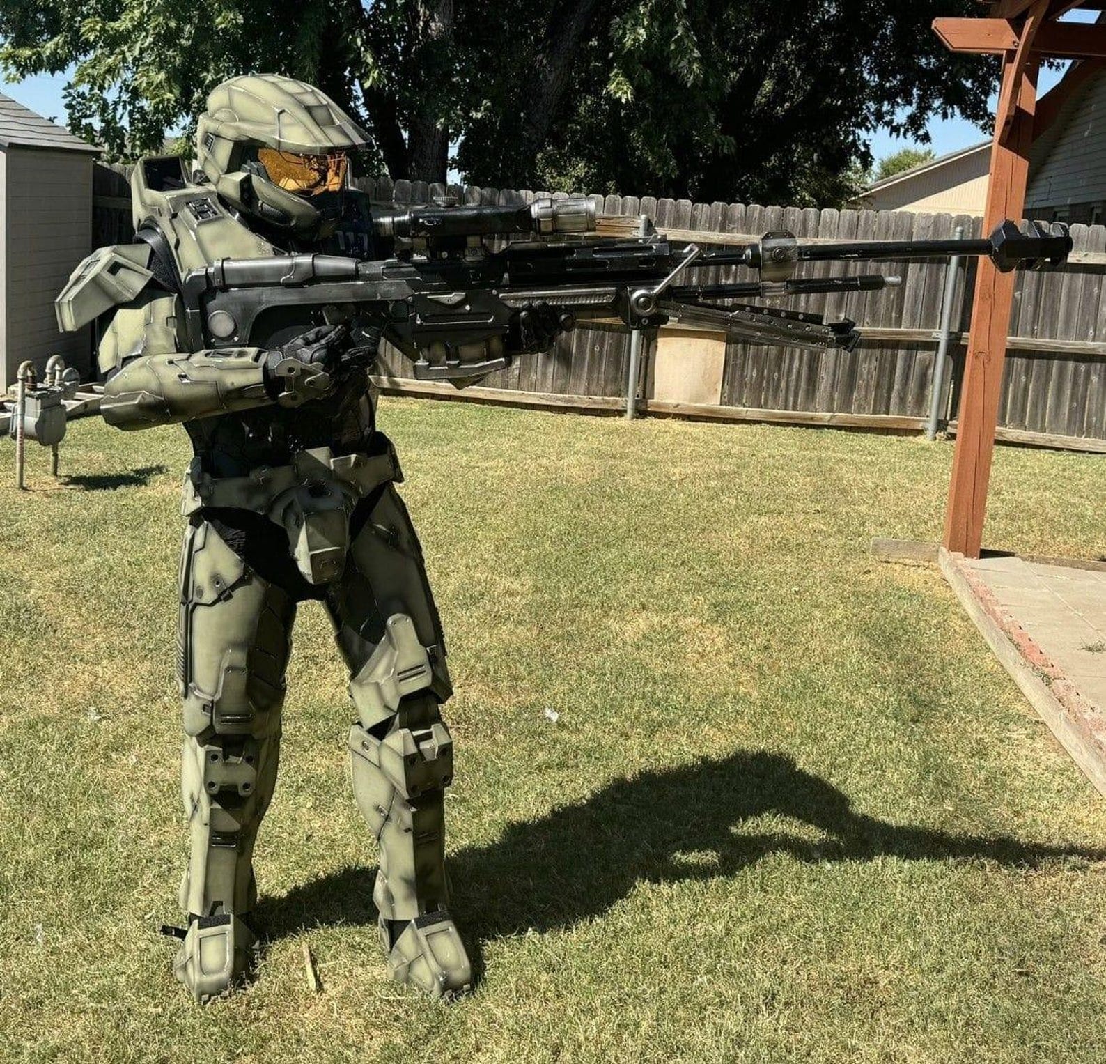 HALO Master Chief Deluxe Helmet - LED Lights on Each Side - Battle ...