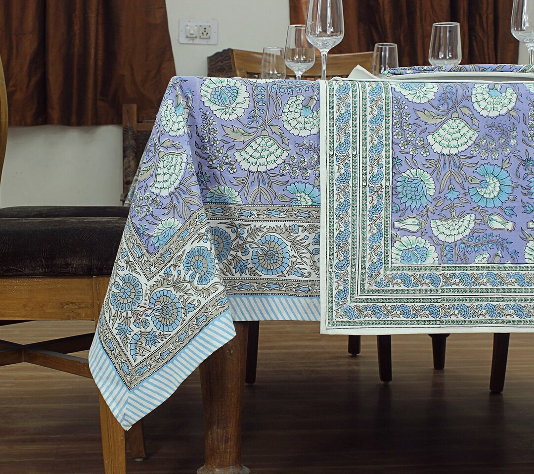 Mauve and White Vintage Style Tablecloth, Wedding Party Tablecloth ...