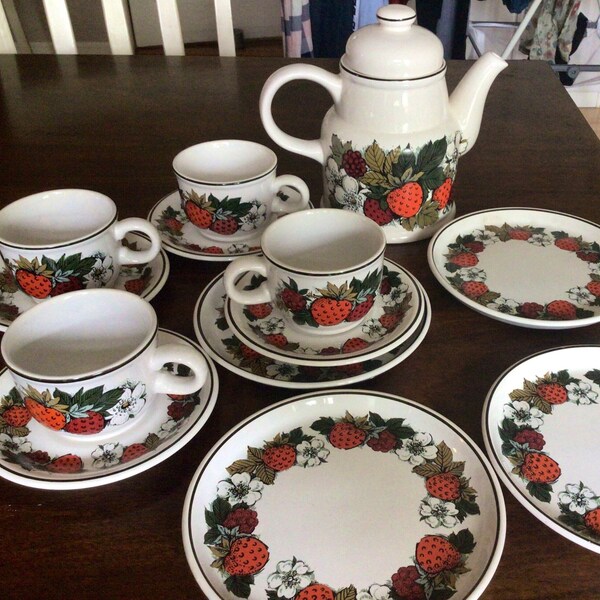 Strawberry Tea Set - Etsy