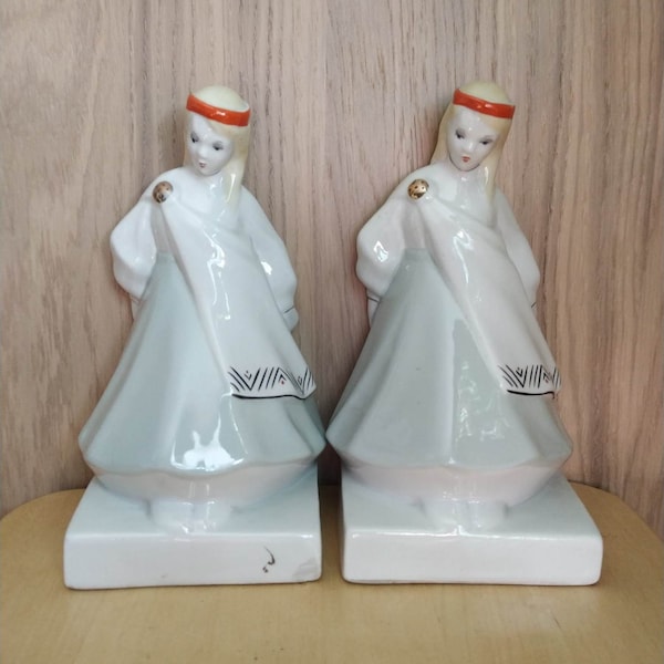 Porcelain Bookends - Etsy