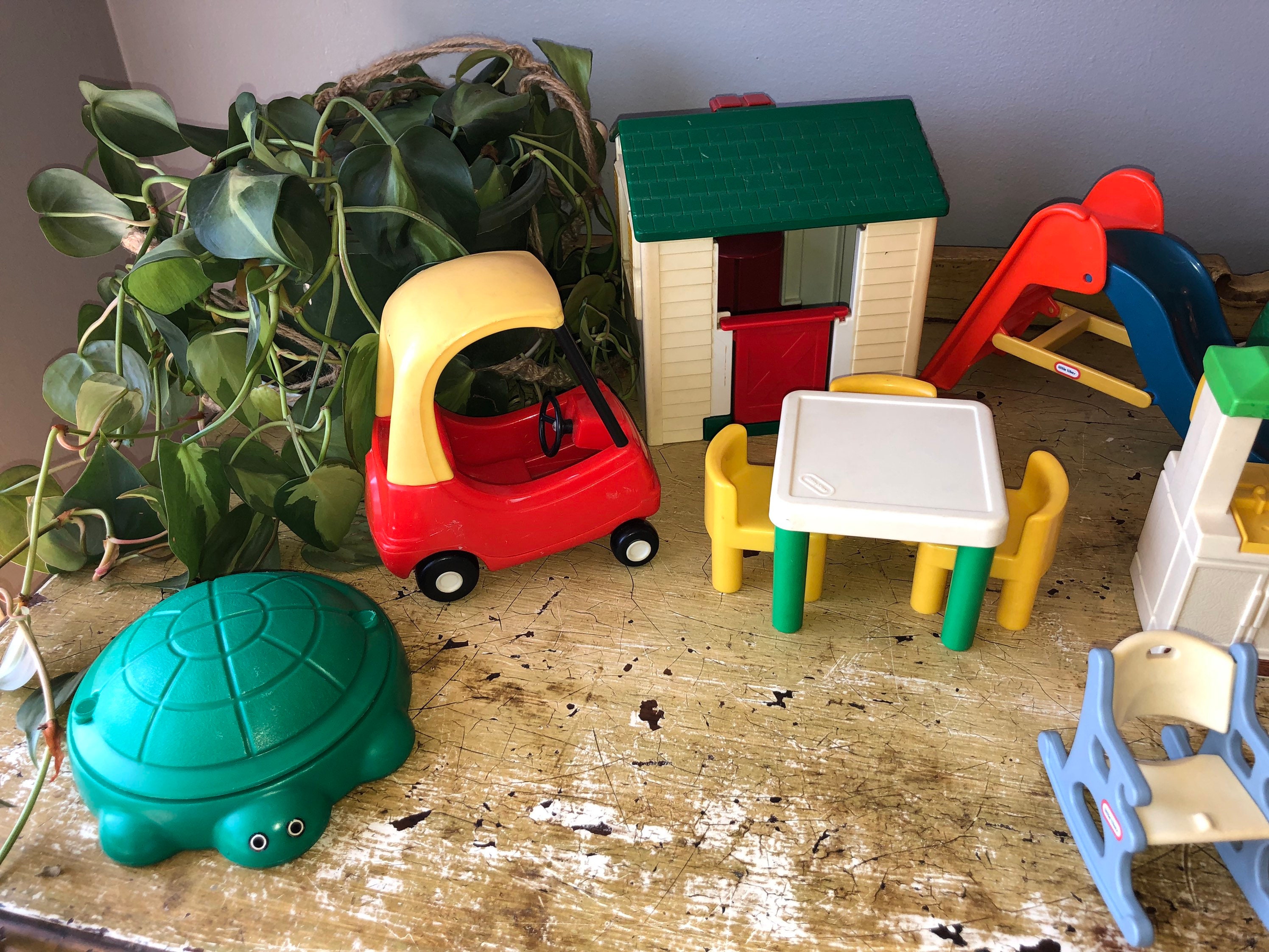 Little tikes dolls house accessories store