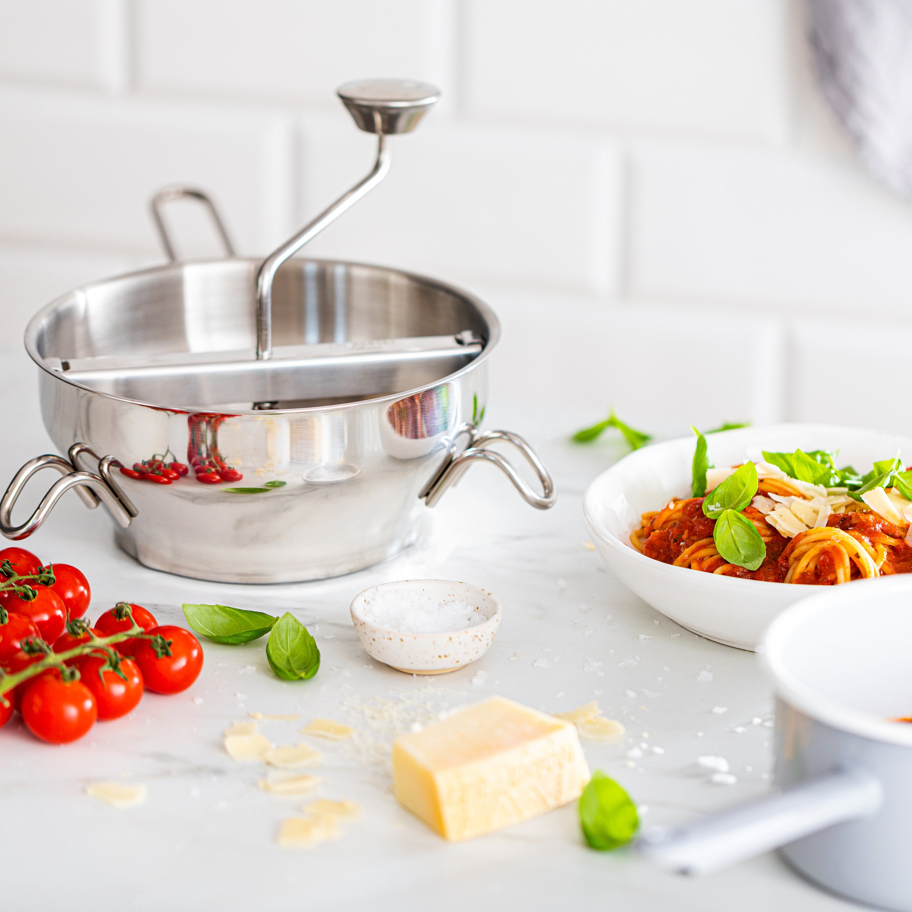 Ergonomic Food Mill Stainless Steel With 3 Grinding Milling Discs ...