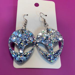 Alien Head Resin Earrings Holographic Silver Alien Head Hypoallergenic ...
