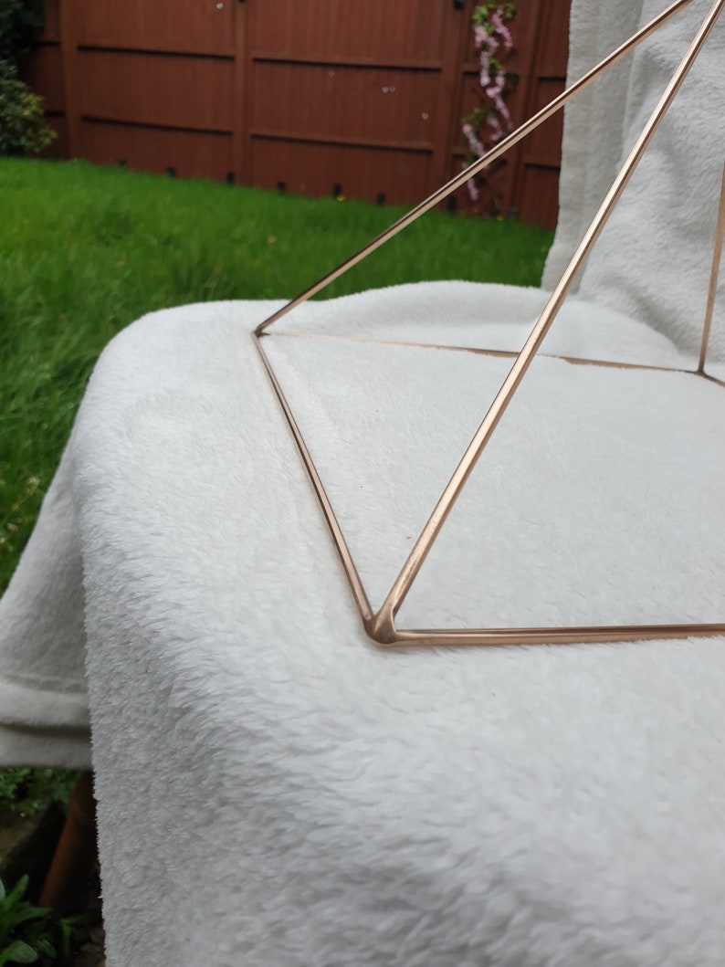 Copper Pyramid for Meditation, Cleansing & Charging Crystals - Gift ...