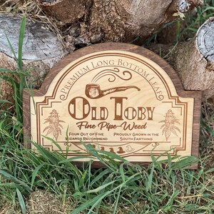 Old Toby Leaf Shire Sign | Fantasy Ring Decor Gift | Wizard Pub, Bar ...