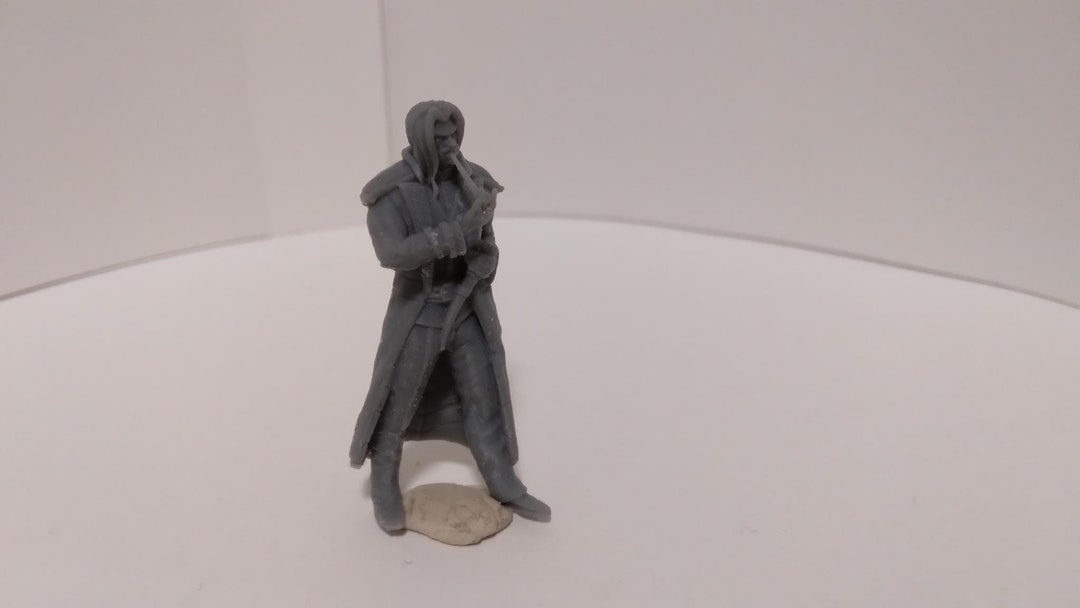 Rogue Smoking a Pipe Miniature - Etsy