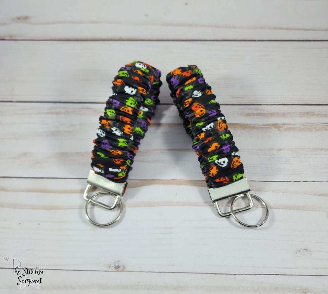 Cute Multicolor Mini Pumpkins Wristlet, Halloween Pumpkin Fabric Key ...