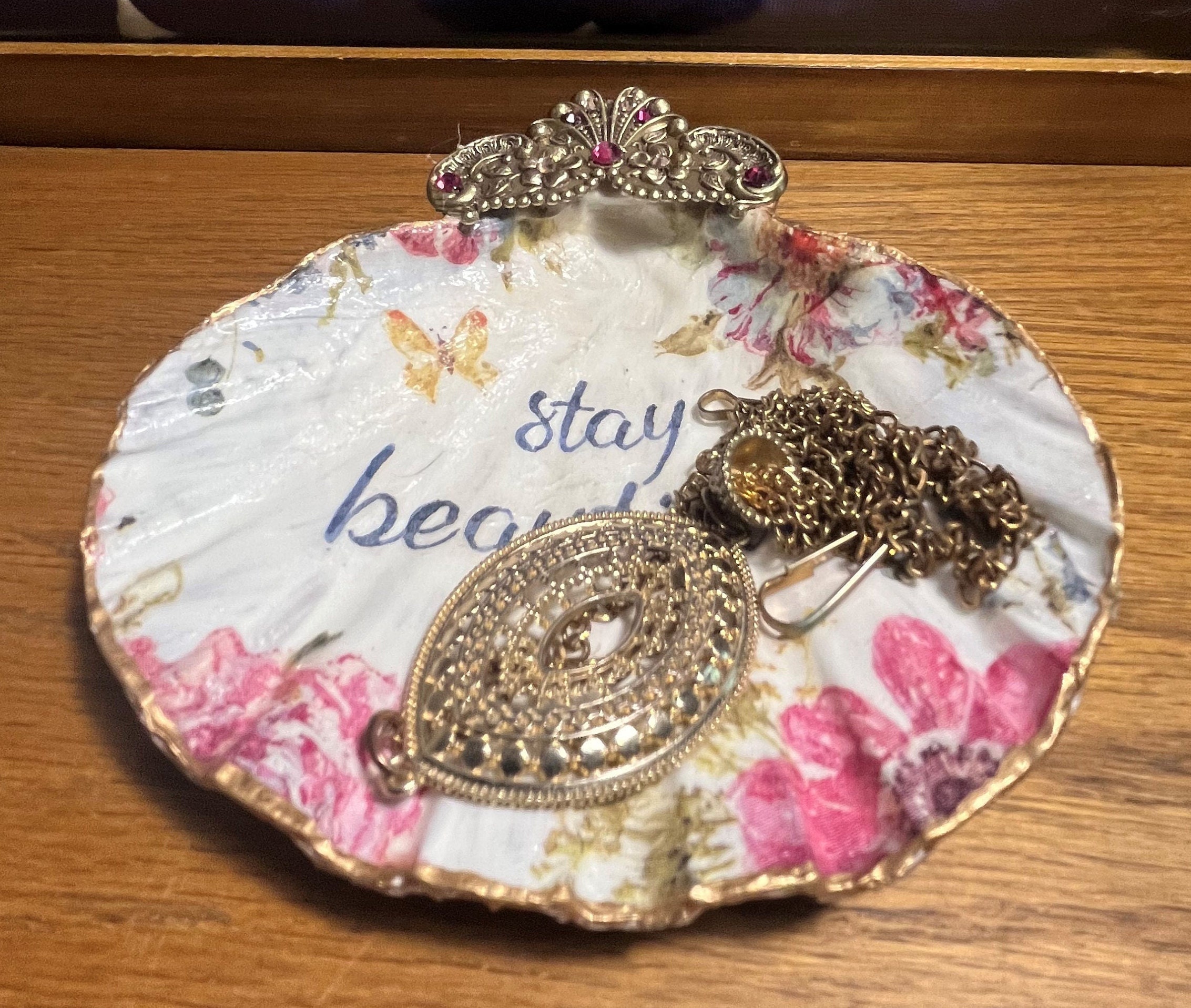 Clam Shell Dish, Decoupage Clam Shell, Ring Dish, Stay Beautiful, Clam ...